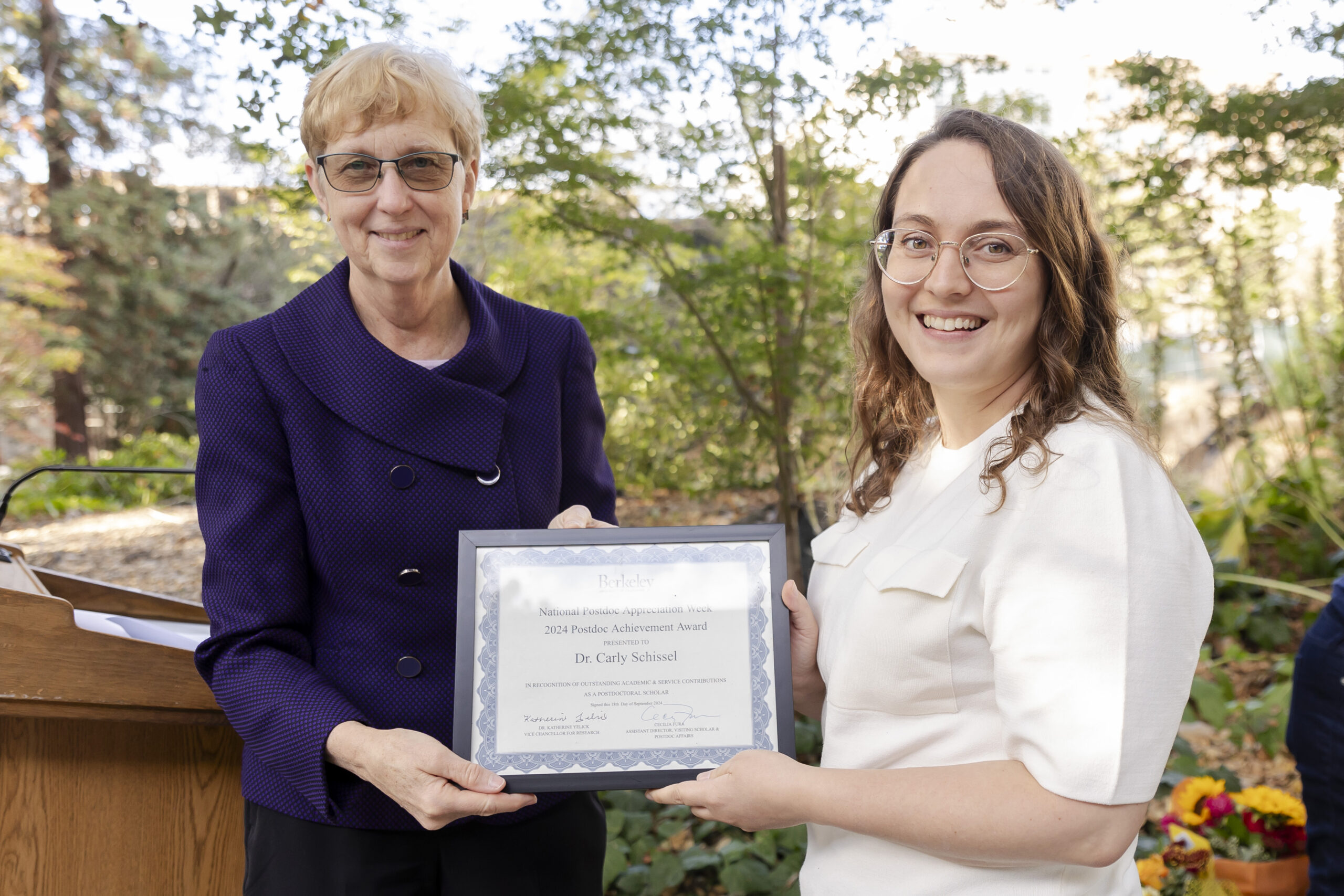 Carly Schissel is given the Postdoc Achievement Award | Center for ...